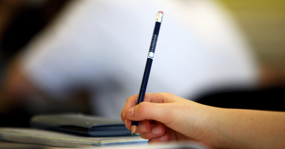 Free tutoring service, Living Room Tutors, helping students across ...