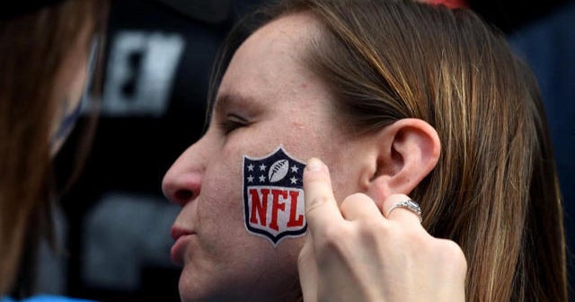NFL sees increase in female viewership - CBS News