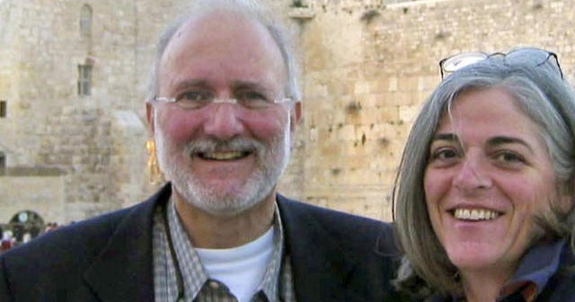 Alan Gross released from Cuban prison after five years - CBS News