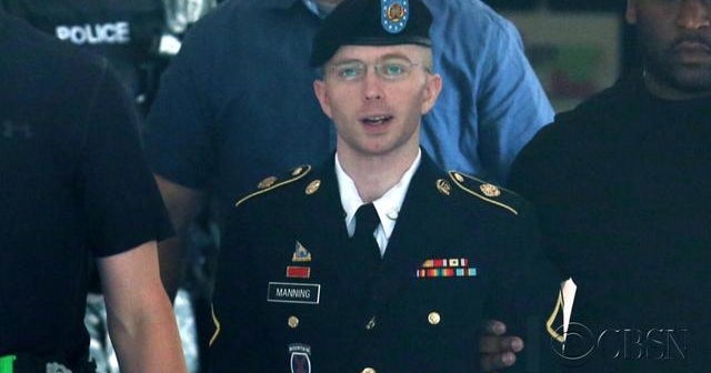 Chelsea Manning opens up in new interview - CBS News