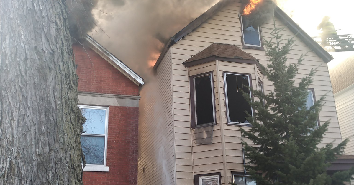 No Injuries In Back Of The Yards Fire - CBS Chicago