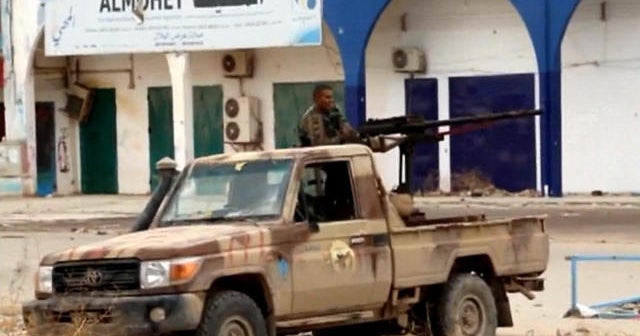 Libyan militias scramble as ISIS seizes territory - CBS News