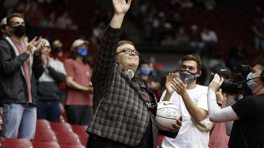 Death of Alabama fan who attended NCAA Tournament prompts contact ...