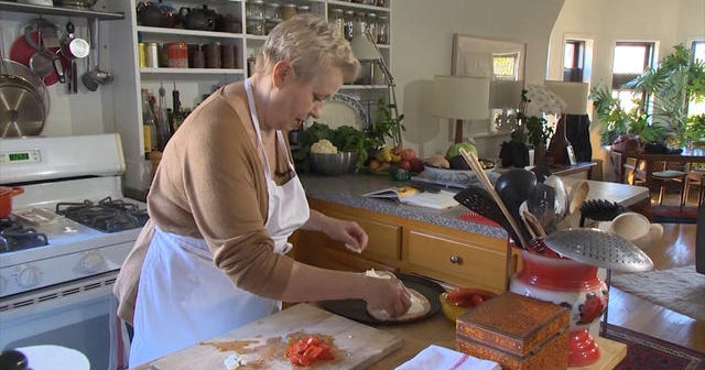 "Cook for Your Life": Food helps with getting through cancer - CBS News