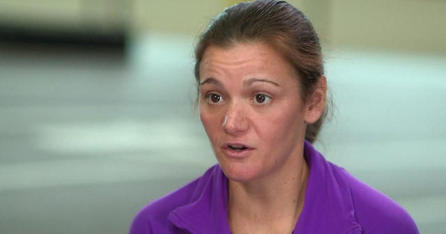 Marathoner Becca Pizzi on how to deal with fear - CBS News