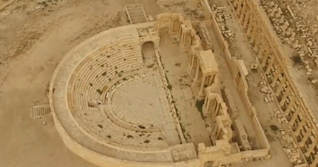 A rare look inside town decimated by ISIS - CBS News