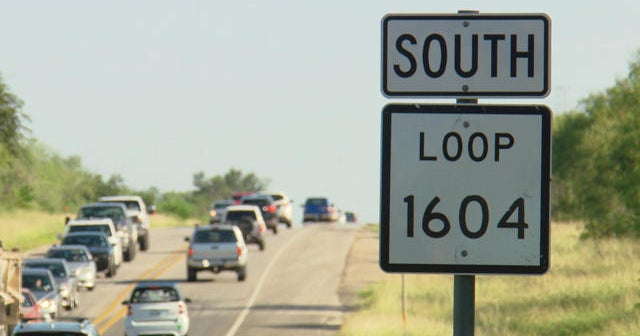 911 callers report crash that took Bill Hall Jr.'s life - CBS News