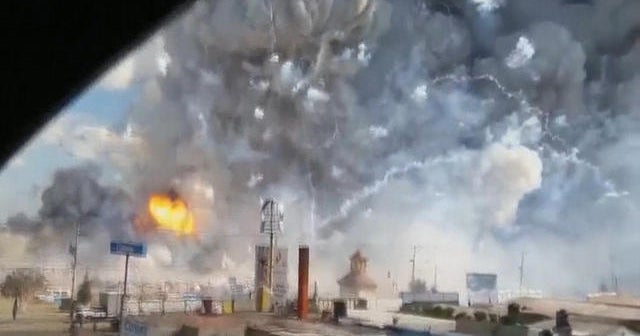 Watch: Raw video of Mexico fireworks explosion - CBS News