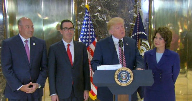 President Trump blames "both sides" when addressing Charlottesville ...