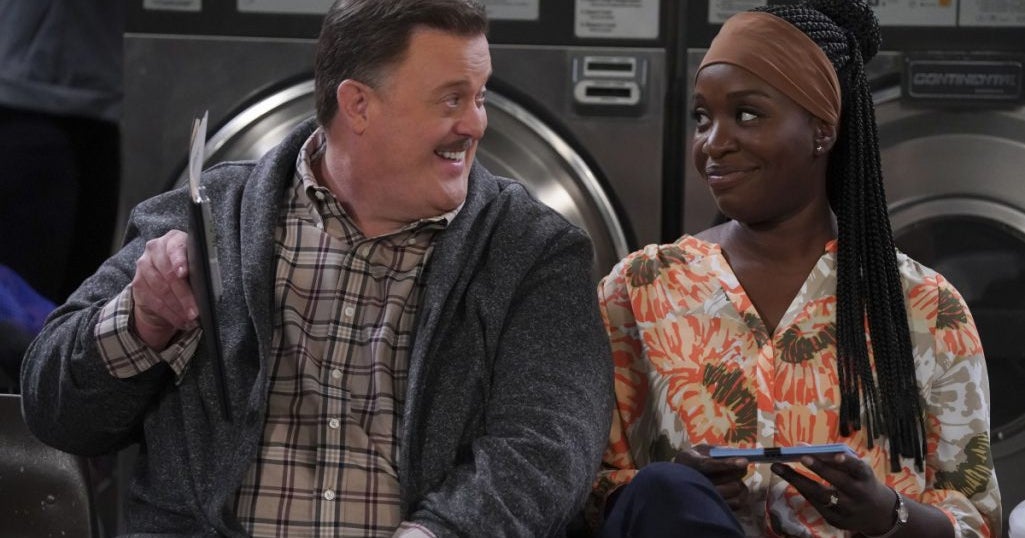 Billy Gardell On CBS' 'Bob Hearts Abishola': 'I Can't Believe I Ended ...