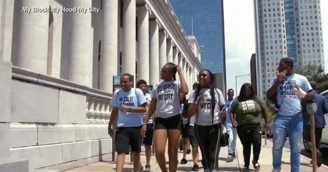 Chicago community group helps teens from under-resourced neighborhoods ...
