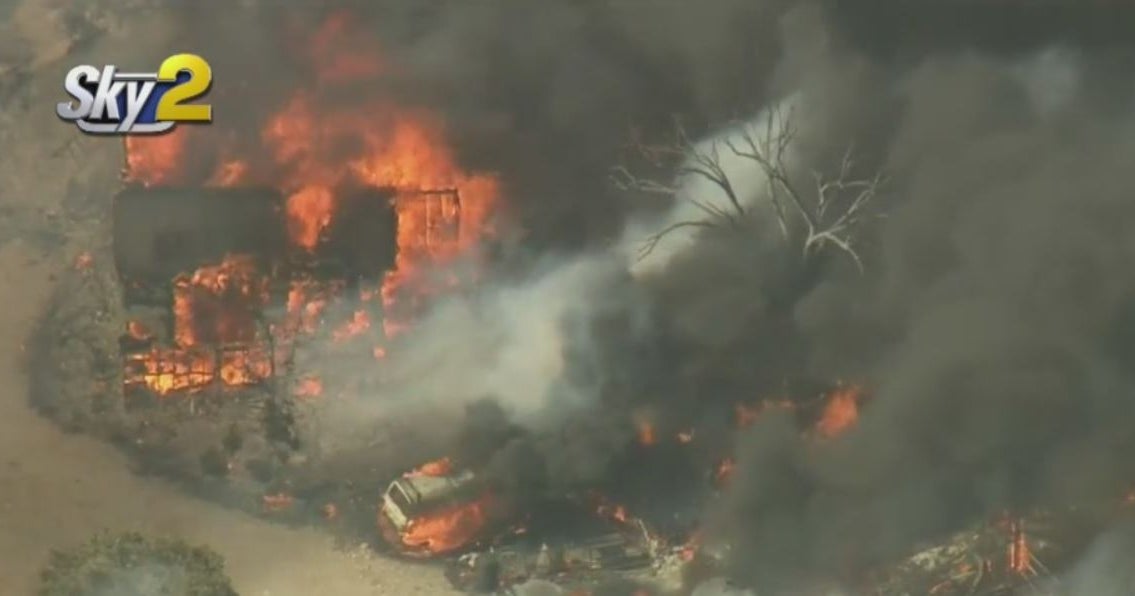 Pine Fire Near Palmdale Scorches 442 Acres, 79% Contained - CBS Los Angeles