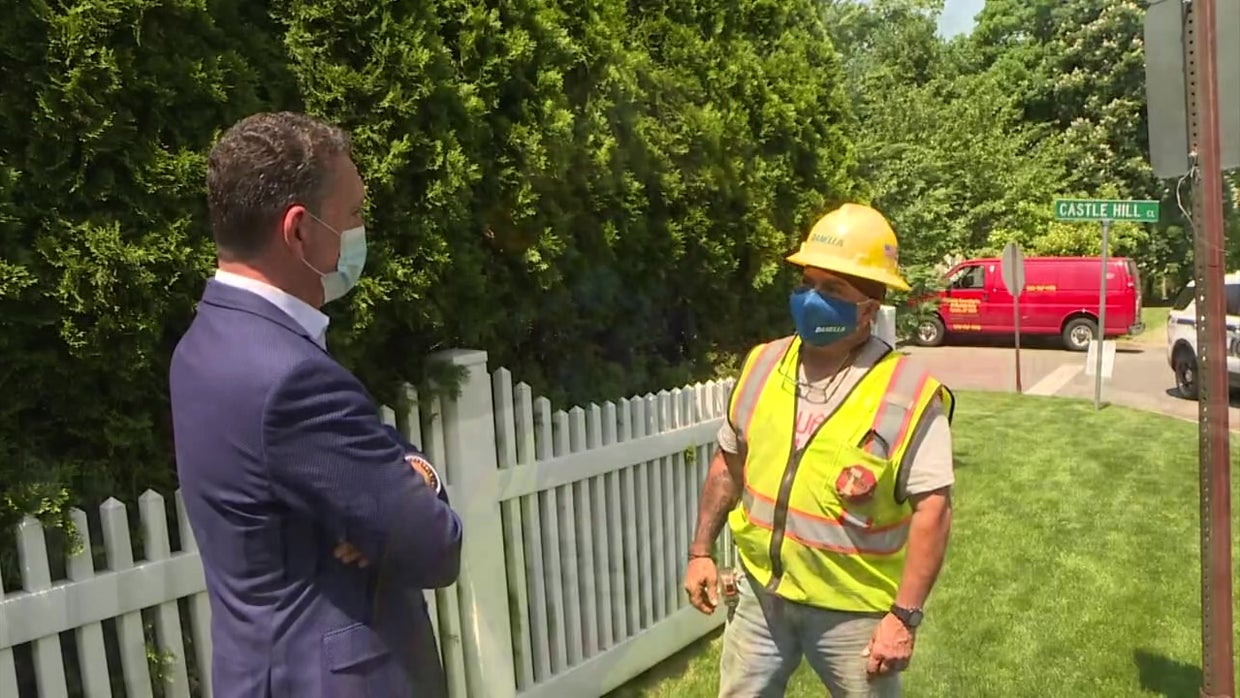 Utility Workers Who Stepped In After Dobbs Ferry Police Officer Slashed ...