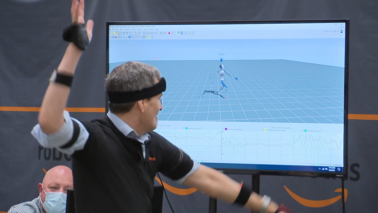 Meet the robots inside Amazon's fulfillment centers - CBS News