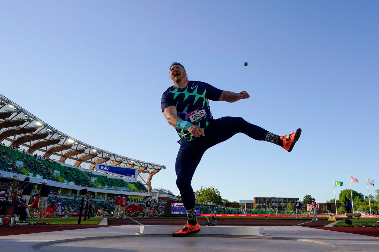 Ryan Crouser breaks 31-year-old shot put record - CBS News