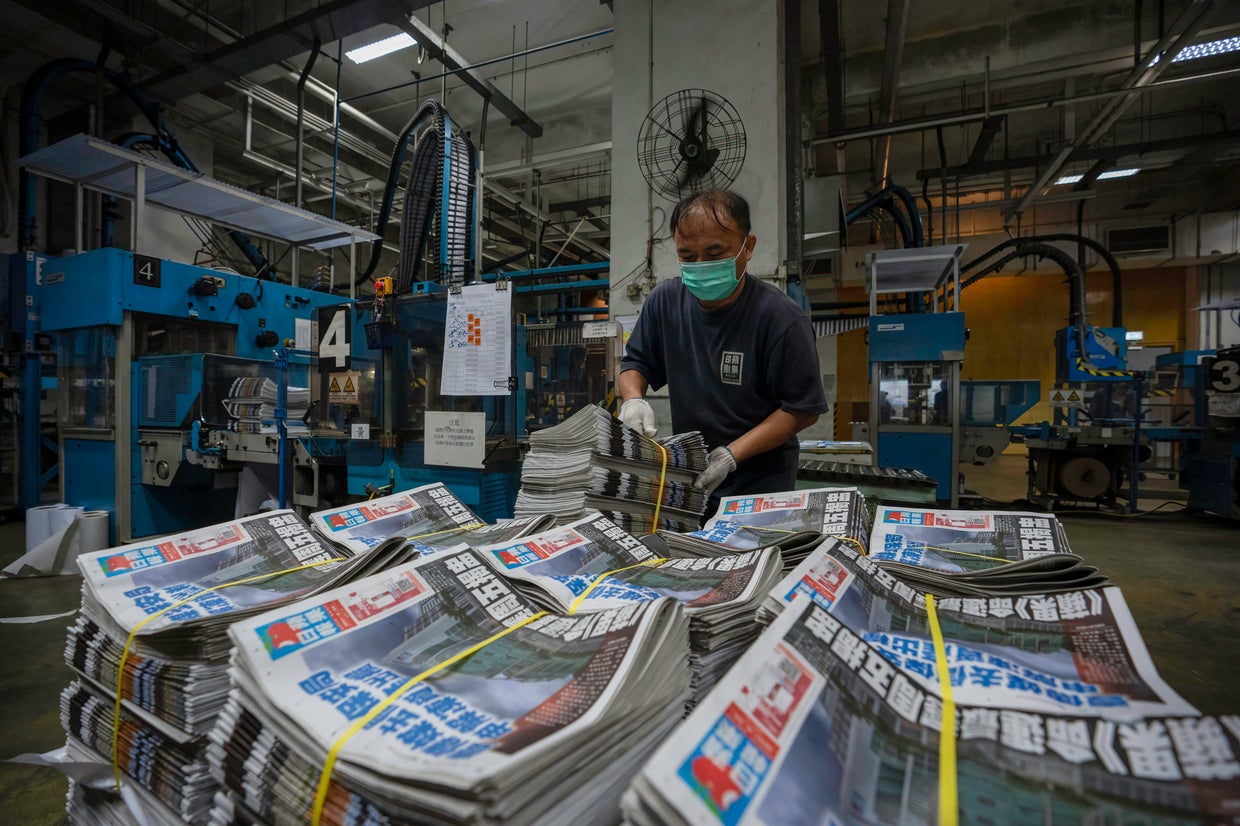 Hong Kong's last pro-democracy newspaper announces closure, conceding ...