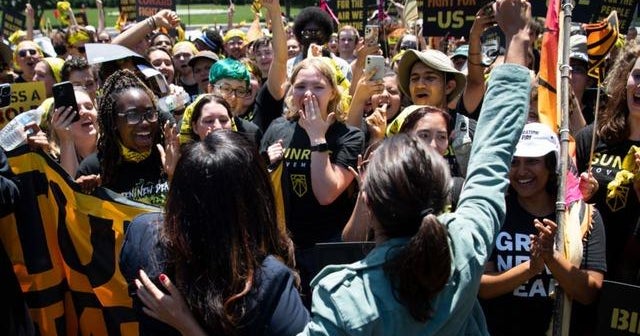 Progressive Democrats pen letter to House leaders demanding climate ...