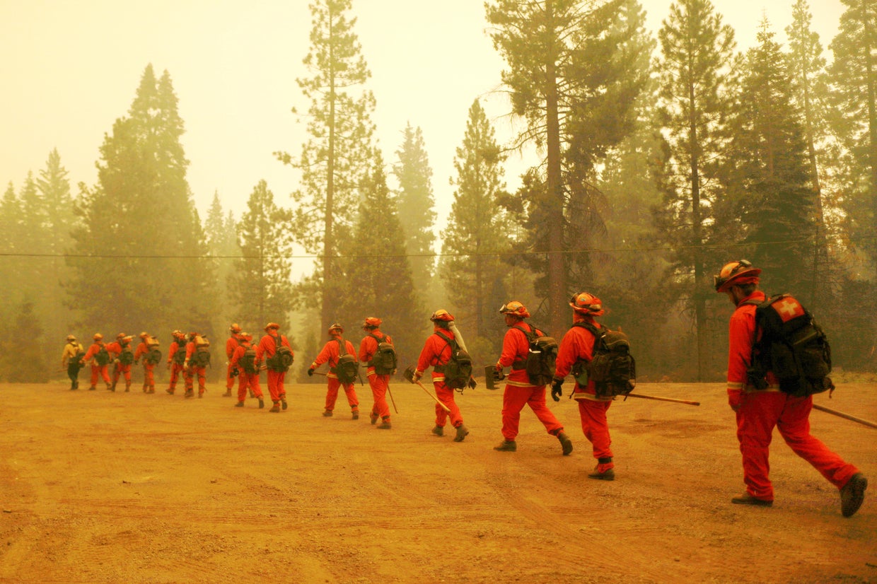 After one month, Dixie Fire continues to rage with hundreds of homes ...