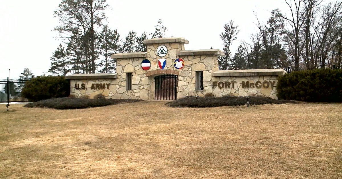 Afghan Refugees Start Arriving At Wisconsin's Fort McCoy - CBS Minnesota