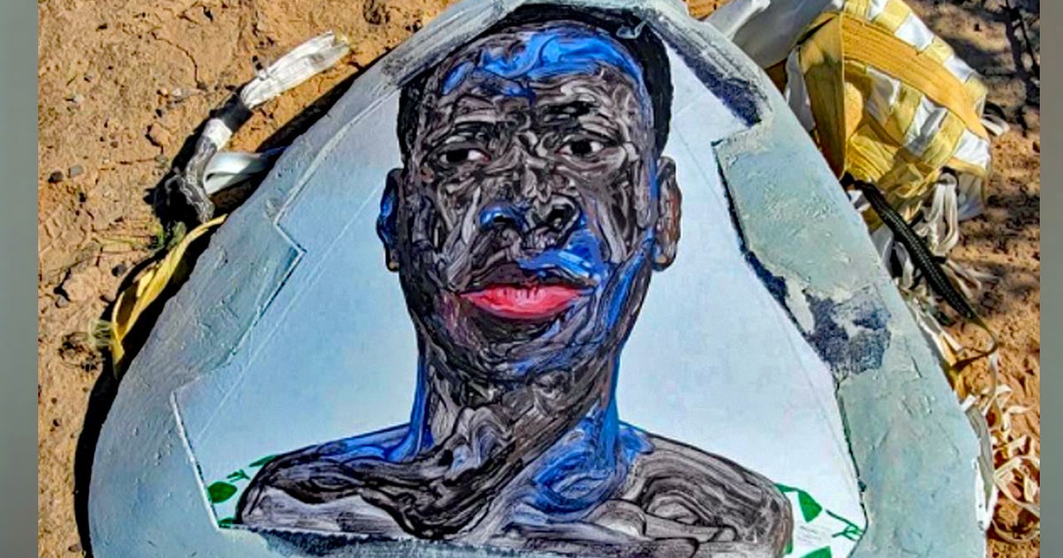 Blue Origin Launches Artwork, Moon-Landing Test Into Space - CBS Texas