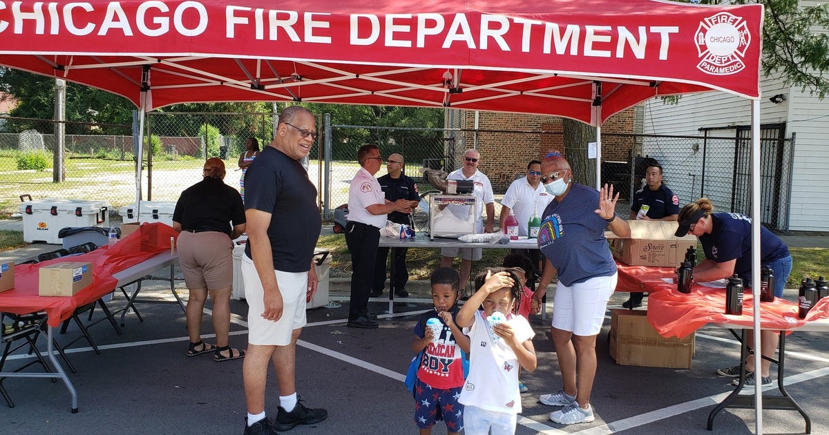 Chicago Fire Department Hosts 'CFD Cares' Event In West Pullman For ...