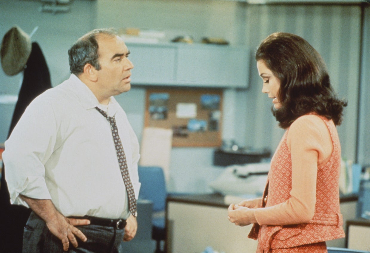 Ed Asner, TV legend who won 7 Emmys, has died at 91 - CBS News