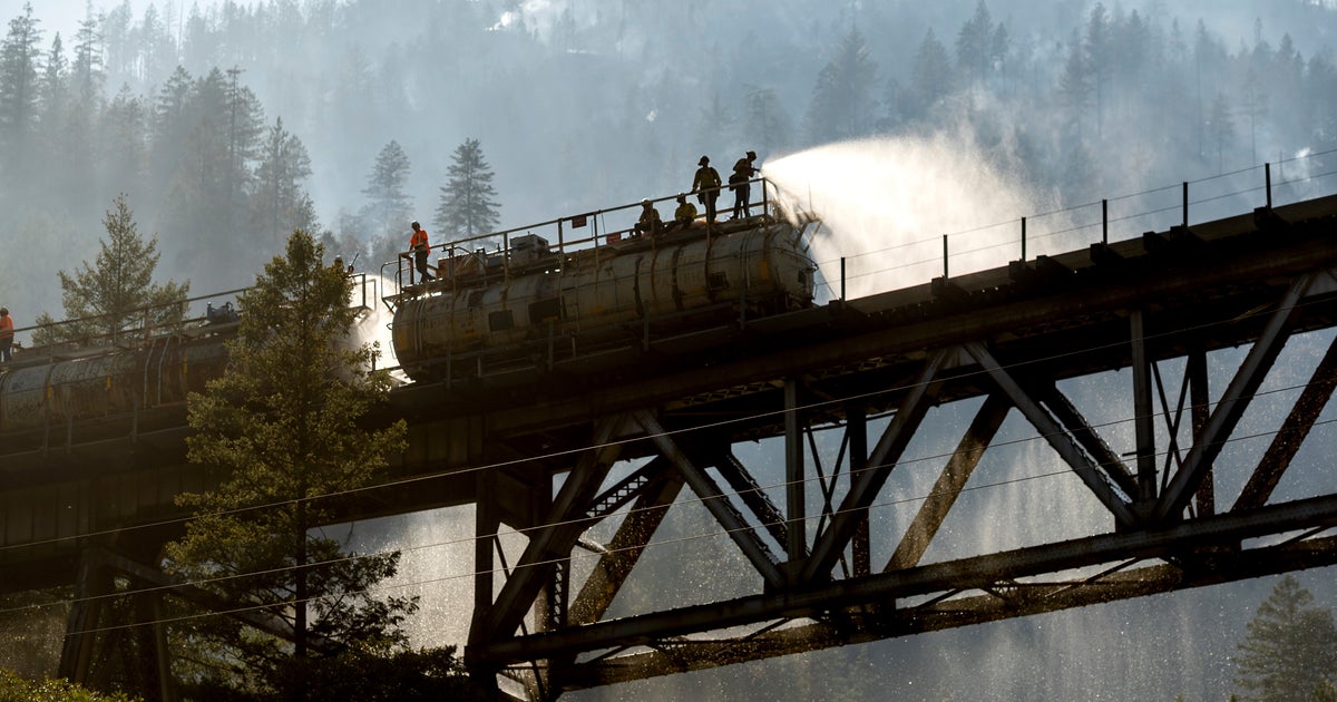 Massive Dixie Fire Tops 800,000 Acres; New Evacuations Ordered; Fire ...