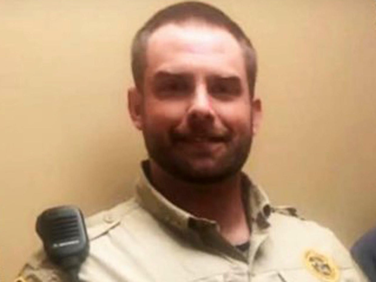 Michael Davis, former Arkansas sheriff's deputy, charged with ...