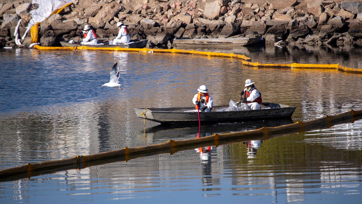 Massive oil spill coats Southern California beaches: "A potential ...
