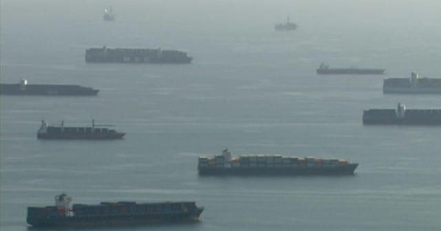 Container ships probed in California oil spill - CBS News