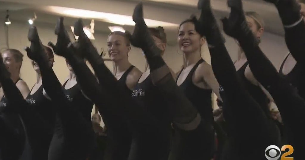 Radio City Rockettes Returning In 2021 Christmas Spectacular After Last ...