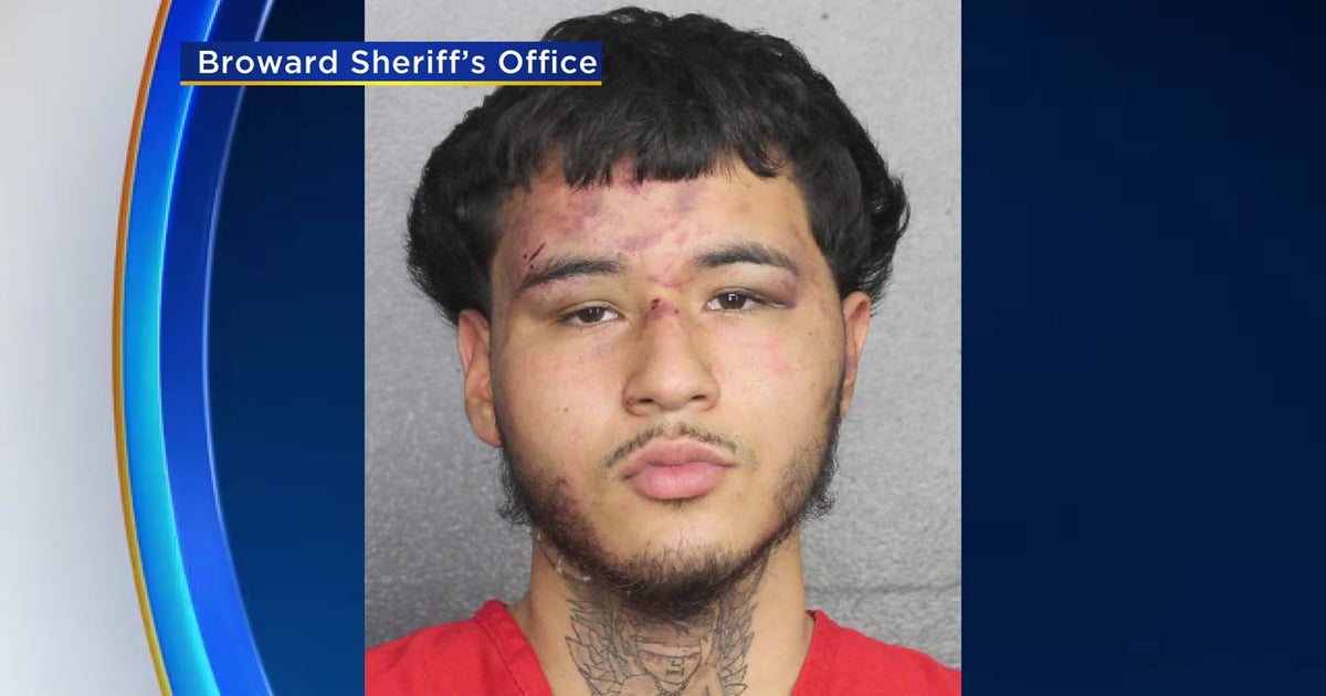 Jason Banegas, Accused Of Killing Hollywood Officer Yandy Chirino, Has ...