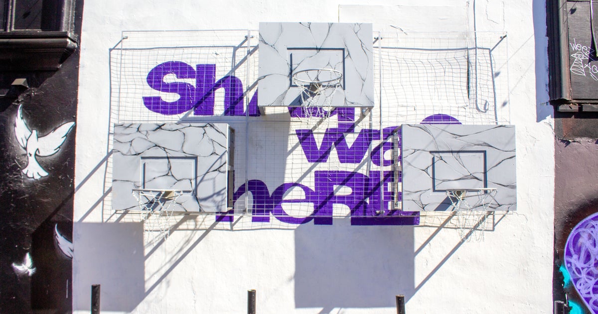 Shaq Mural Installed On Melrose Avenue - CBS Los Angeles