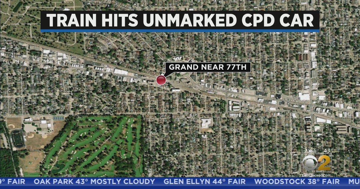 Metra Train Hits Chicago Police Car In Elmwood Park - CBS Chicago
