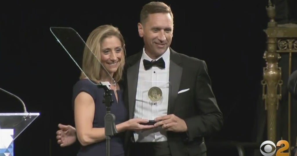 CBS2 Chicago Wins National Edward R. Murrow Award - CBS New York