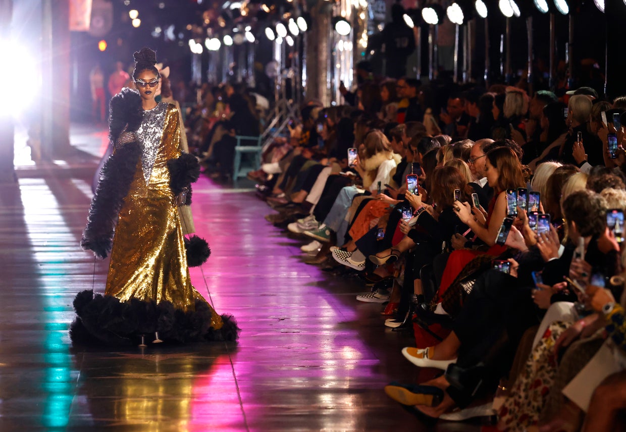 Gucci Fashion Show Shuts Down Hollywood Boulevard - CBS Los Angeles