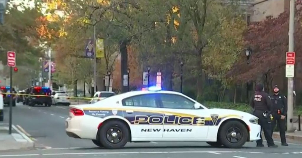 Multiple Bomb Threats Called Into Yale University Campus - CBS New York