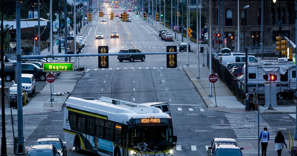 City Of Detroit Introduces DDOT Bus Tracker - CBS Detroit