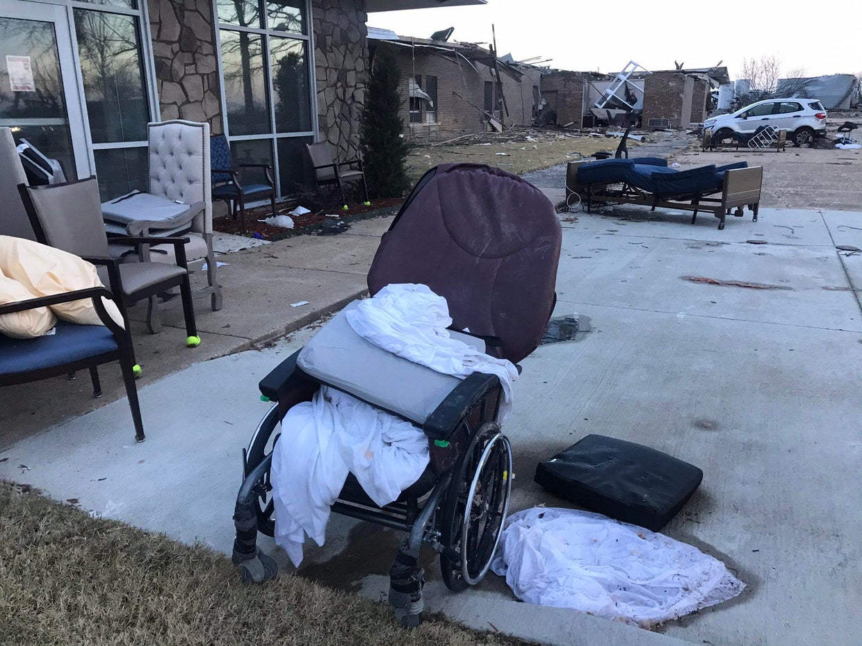 Photos: Deadly tornadoes leave destruction across Kentucky, Illinois ...