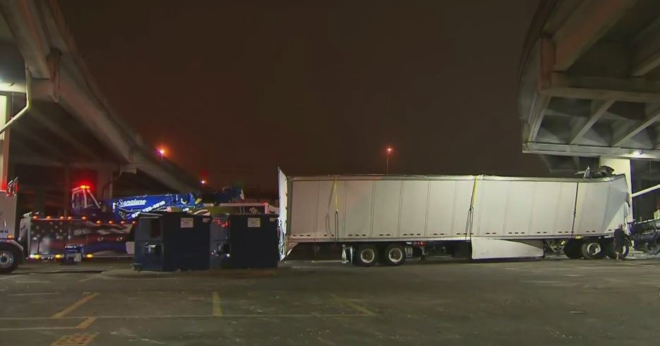 Tractor Trailer Crashes Off Bridge Near Downtown Dallas Driver In