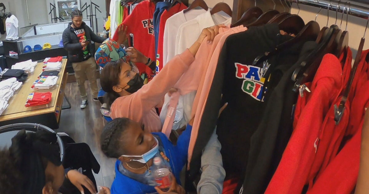 $10,000 Donation Helps Struggle Of Love Give Underserved Kids A Merry ...