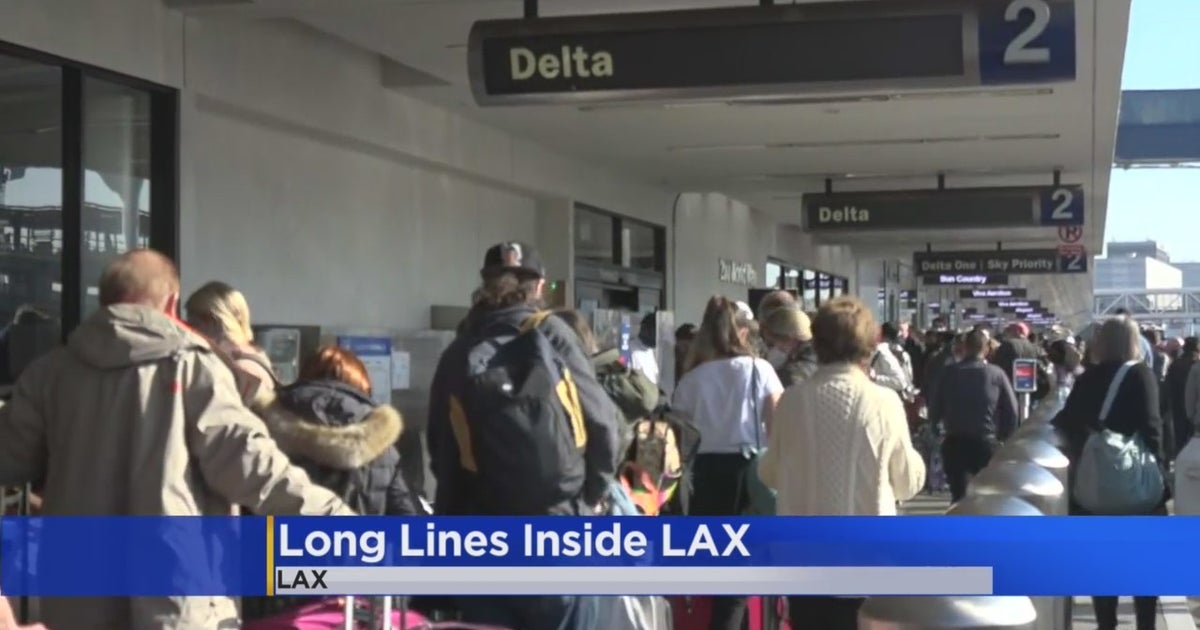 Luggage Conveyor Belt Issue Creates Long Lines For Passengers At LAX ...