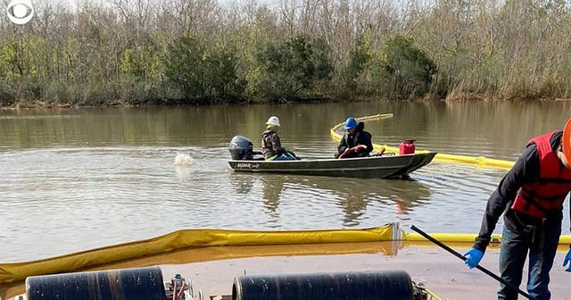Pipeline outside New Orleans spills 300,000 gallons of diesel, killing ...