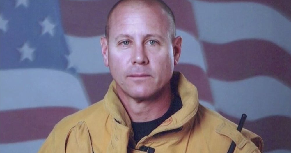 Firefighter suffers heart attack before dying in house fire - CBS Los ...