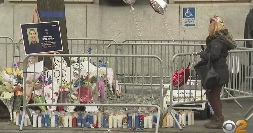 Harlem Community Members Gather Outside 32nd Precinct For Vigil ...