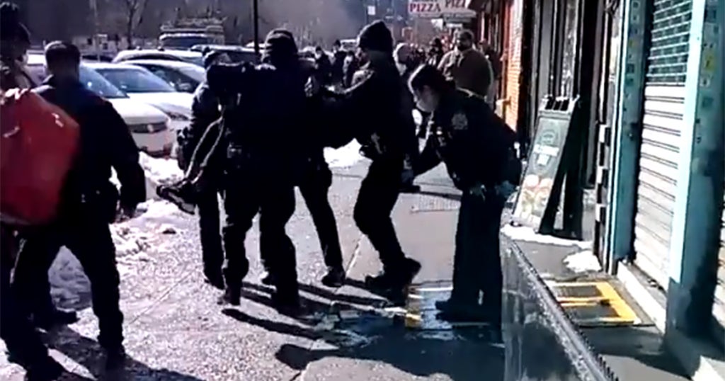 Nypd Man Killed In Broad Daylight East Harlem Shooting Cbs New York