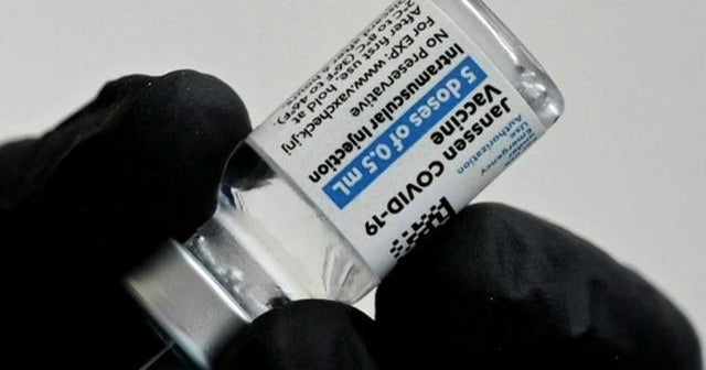 CDC To Update Guidelines For Immunocompromised Americans CBS News cdc-to-update-guidelines-for-immunocompromised-americans-cbs-news