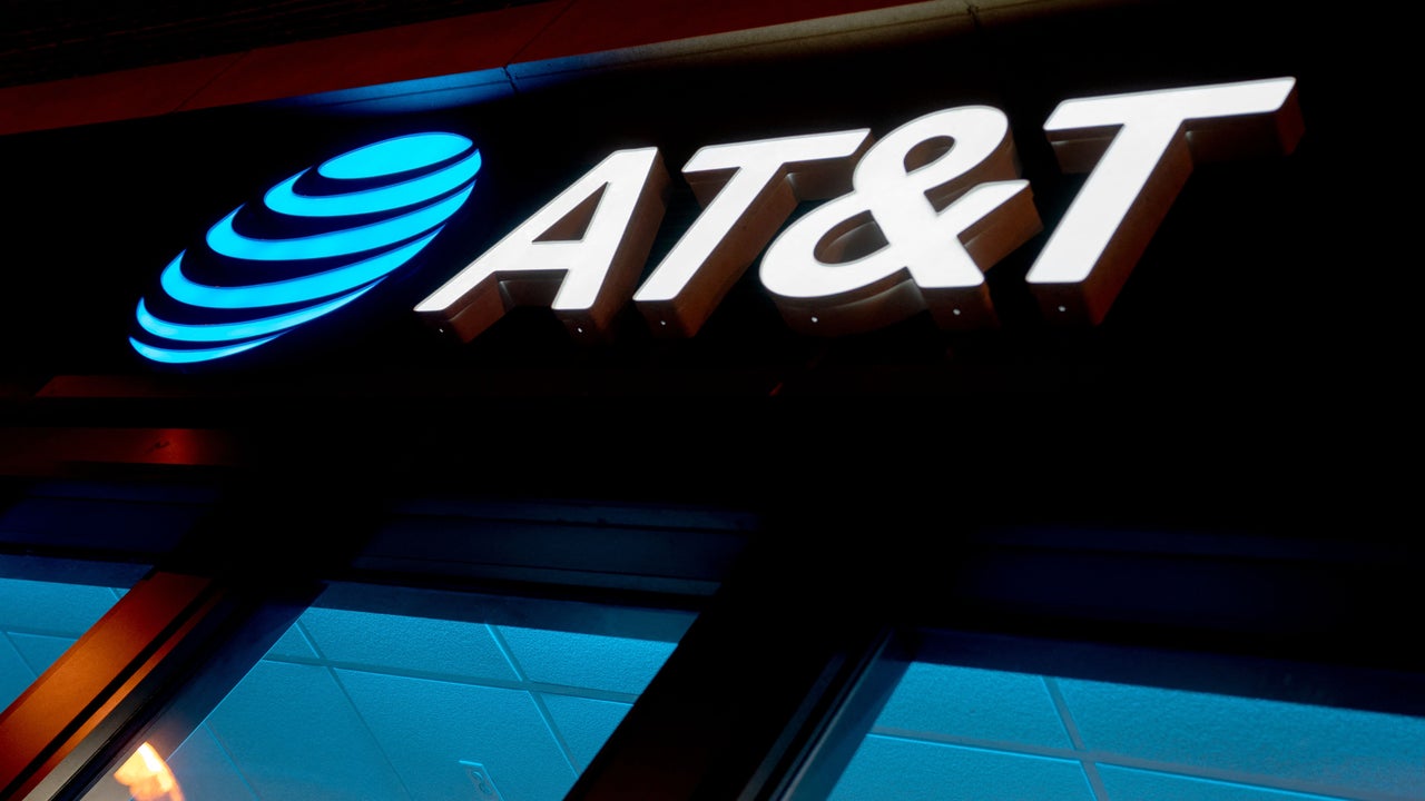 AT&T news - Today’s latest updates - CBS News