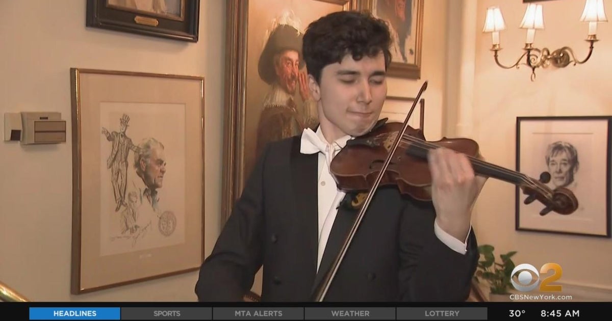 25-year-old violinist performs with Vienna Philharmonic at Carnegie ...
