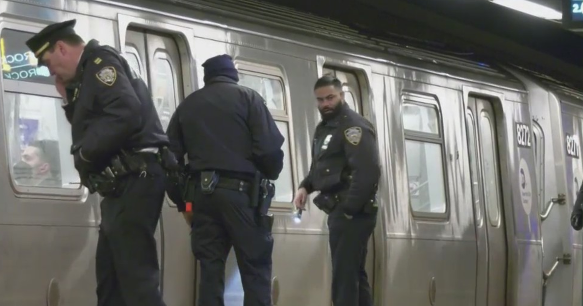 Man, 27, shot on L train platform in Brooklyn - CBS New York